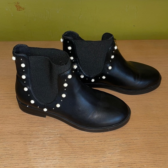 Zara | Shoes | Girls Zara Pearl Booths | Poshmark